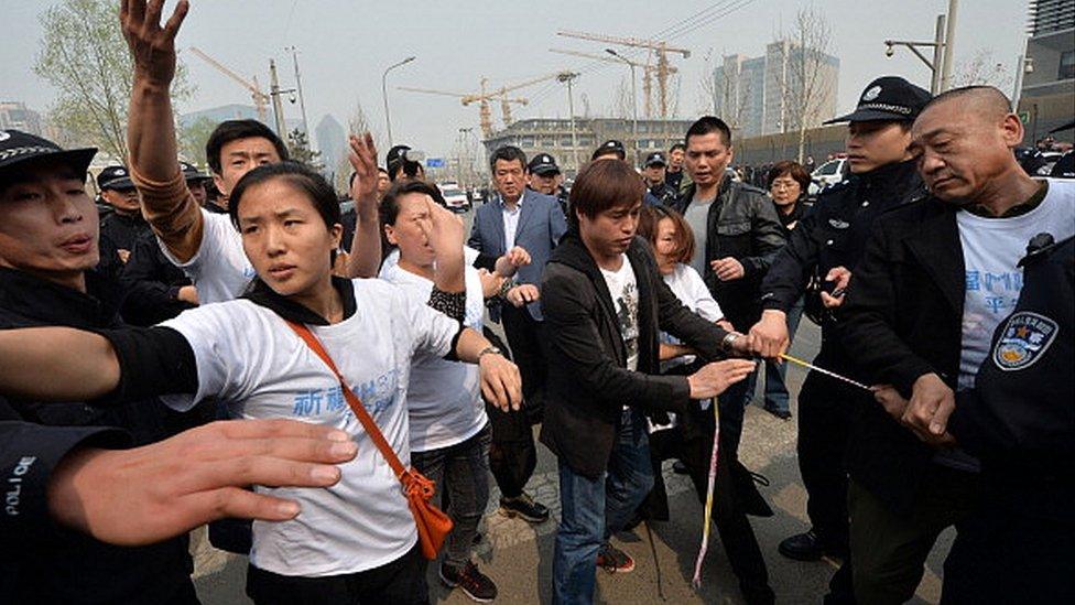 How to handle a corporate crisis - BBC News