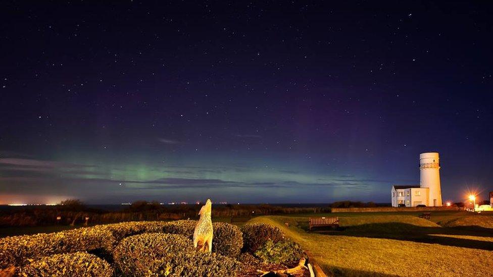 Northern Lights seen over England - BBC News