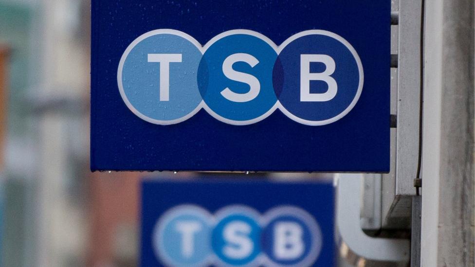 TSB boss Paul Pester to step down after IT fiasco - BBC News