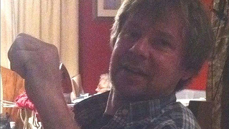 Tribute to van driver David Mitchell killed in pile-up - BBC News