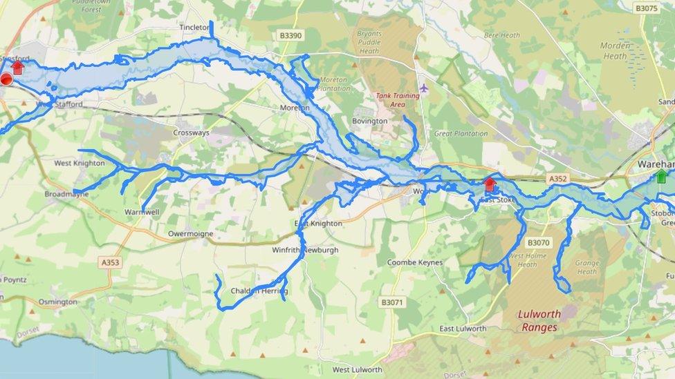 Dorset: Flooding disruption after heavy rainfall - BBC News