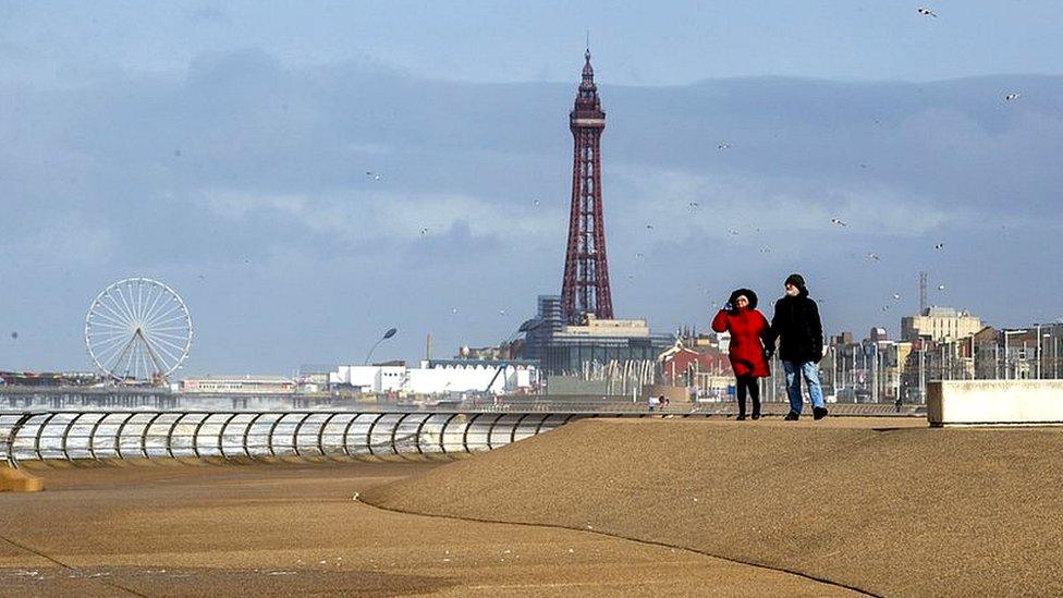 Covid: Blackpool to encourage more testing for visitors - BBC News