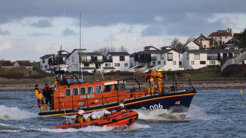 Llandudno RNLI lifeboat Andy Pearce goes on final launch - BBC News