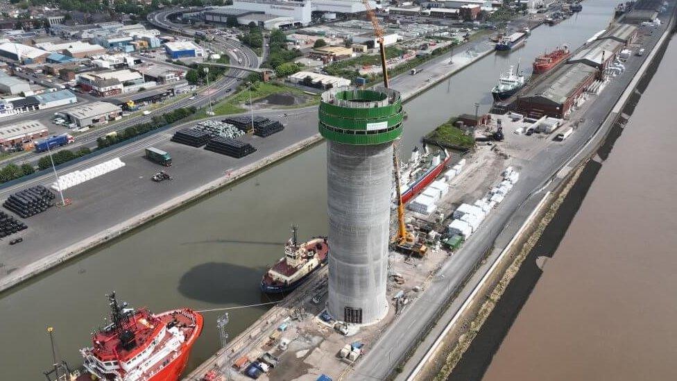 Mystery concrete tower on Hull waterfront compared to KerPlunk - BBC News
