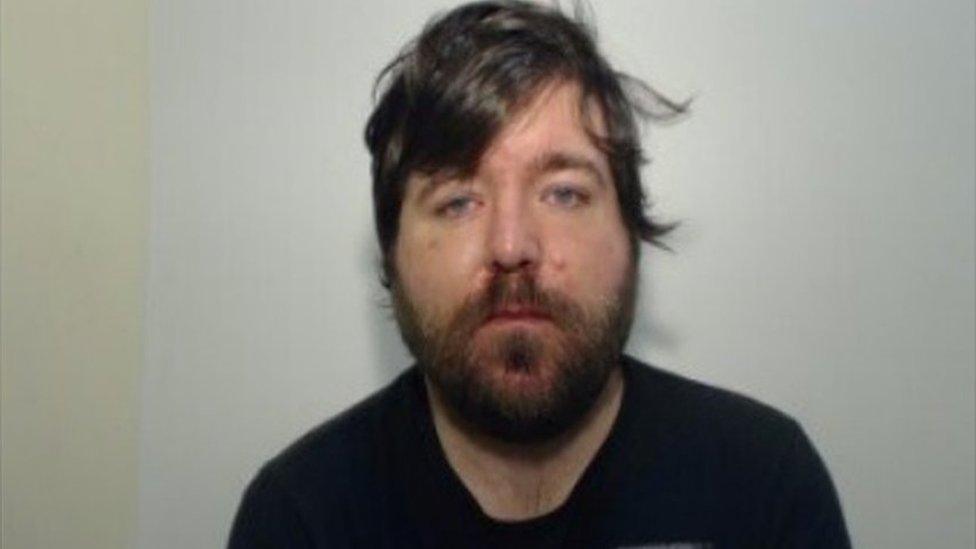 Fake casting agent Daniel Berry groomed young girls on Facebook - BBC News