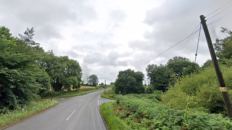Three teenagers injured in crash at Ashley - BBC News