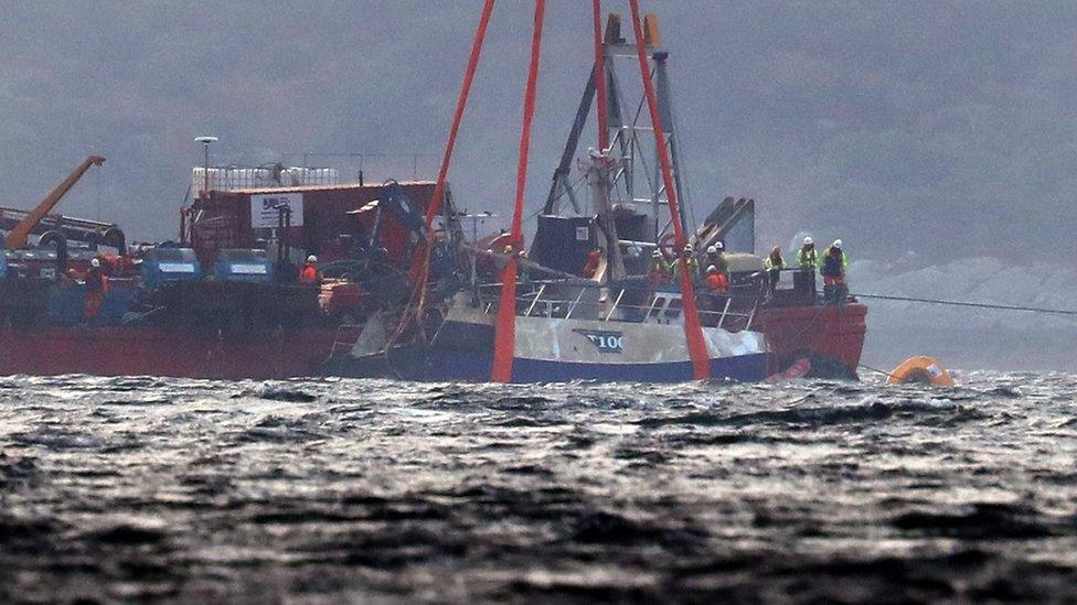 Bodies recovered from wreck of fishing boat Nancy Glen - BBC News