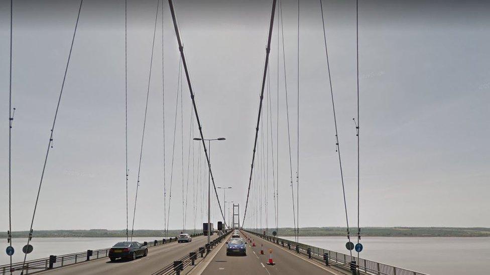 Humber Bridge to get mobile speed cameras - BBC News