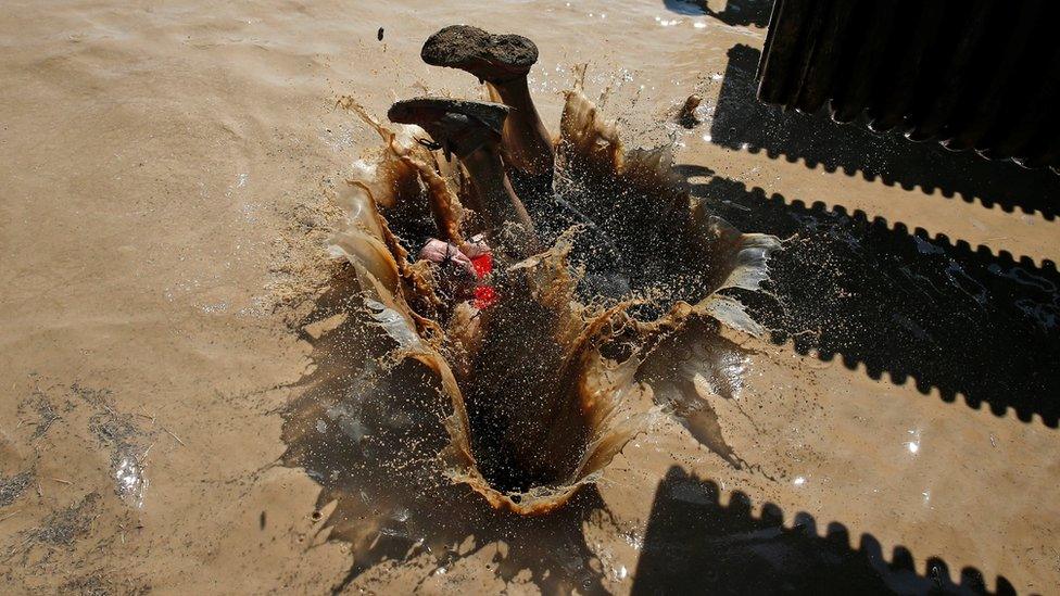 Week in pictures: 11-17 June 2016 - BBC News