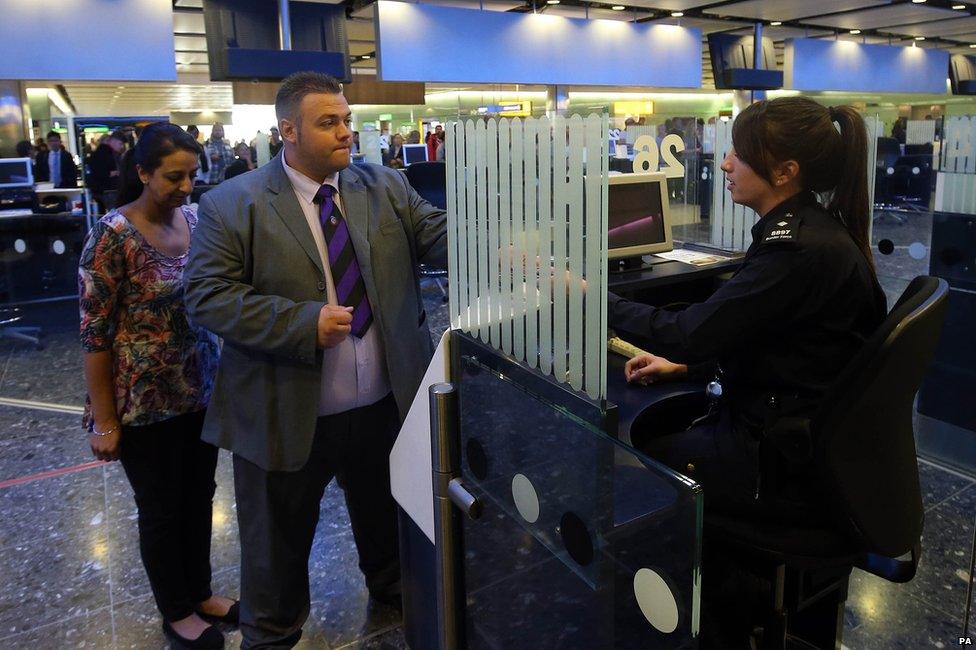 How border guards are trained to spot potential FGM victims - BBC News