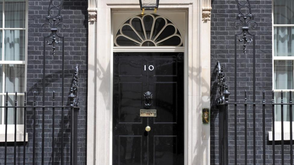 Welfare cuts backed amid Labour revolt - BBC News
