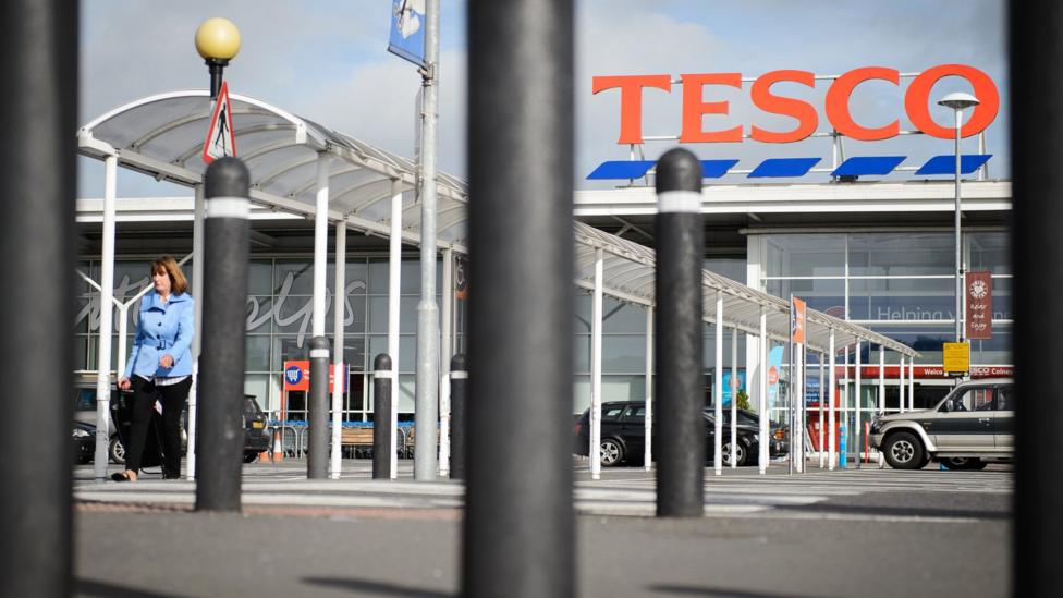Tesco knowingly delayed payments to suppliers - BBC News