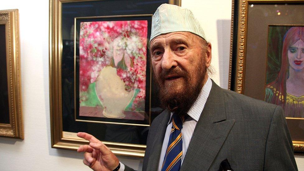 Artist Ernst Fuchs dies at the age of 85 - BBC News