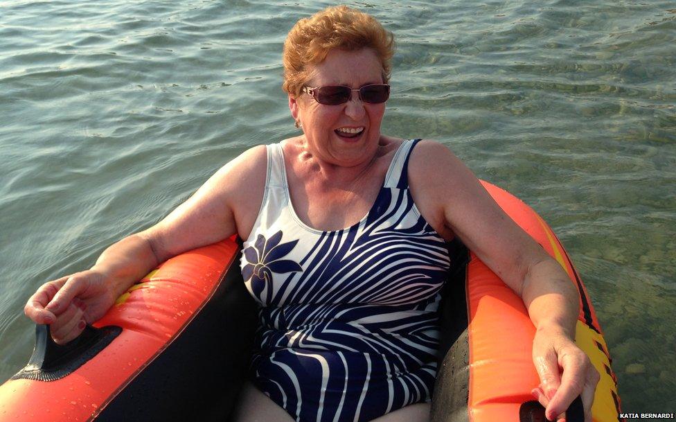 The grannies who had never seen the sea - BBC News