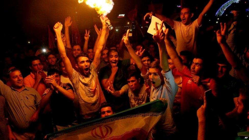 Iran nuclear: Media ordered to be positive about deal - BBC News