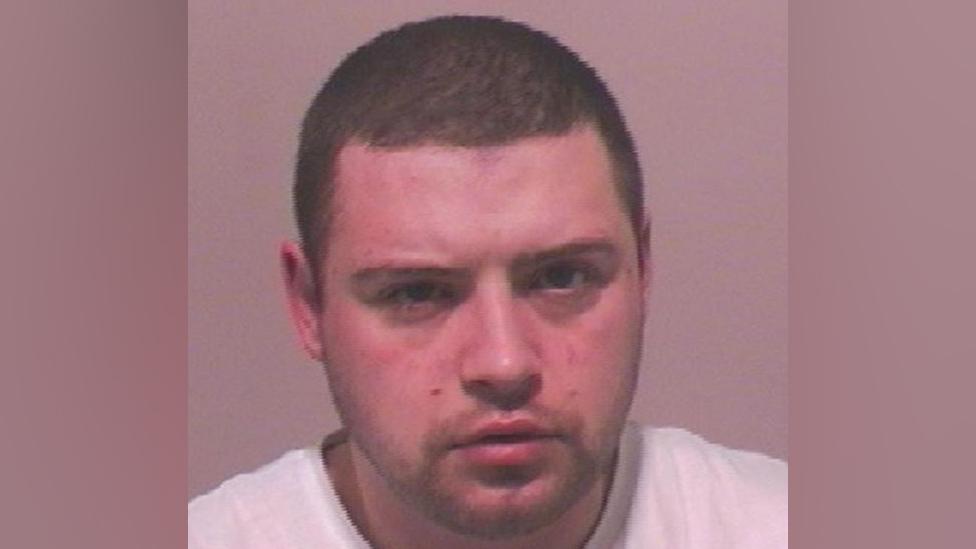 Christopher Graham guilty of friend's 'mutilation' murder - BBC News