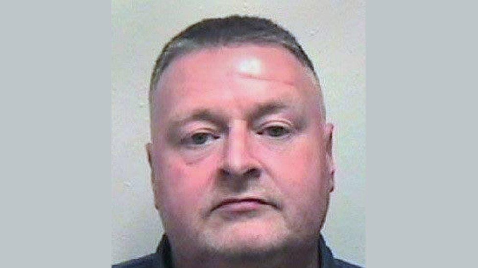 Remains of dangerous wanted man Martin Hamilton identified - BBC News