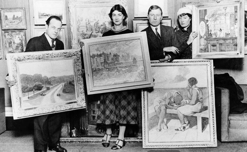 The famed painters who vanished into obscurity - BBC News