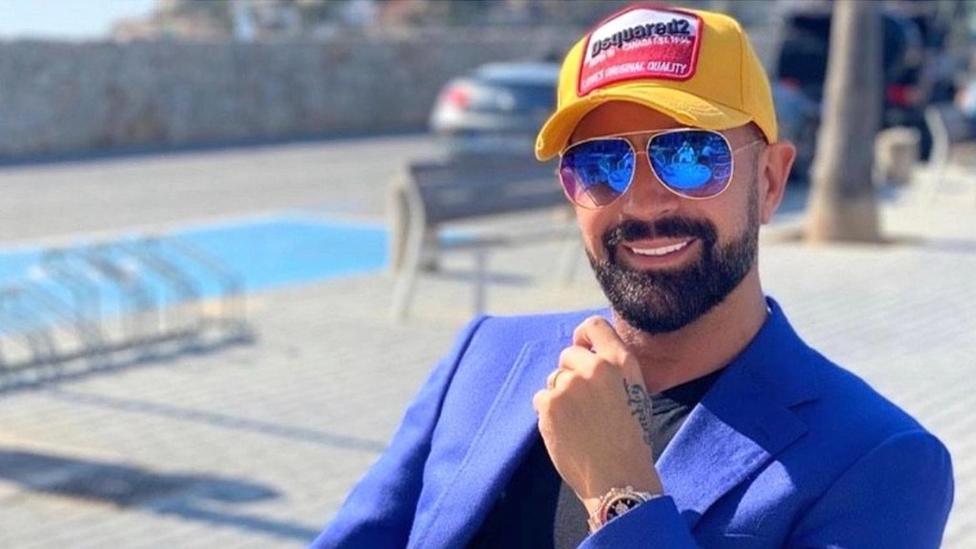 Man bought private jet with borrowed council money - BBC News