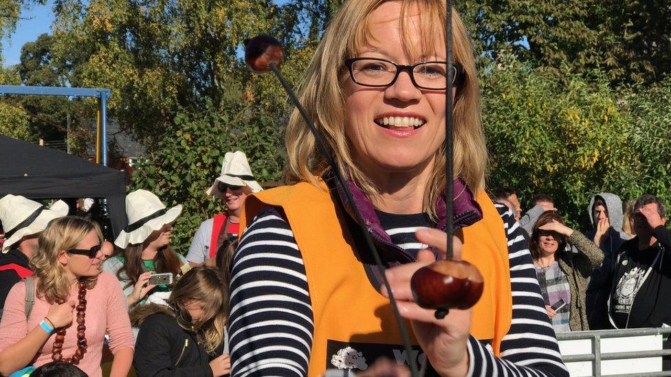 World Conker Championship crowns new king - BBC News