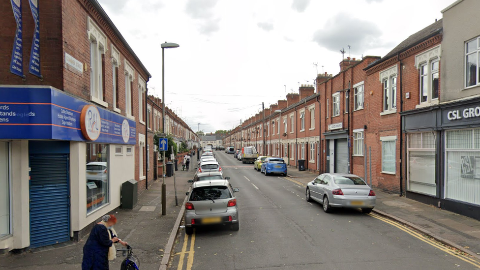 Arson probe after two escape Leicester house fire - BBC News