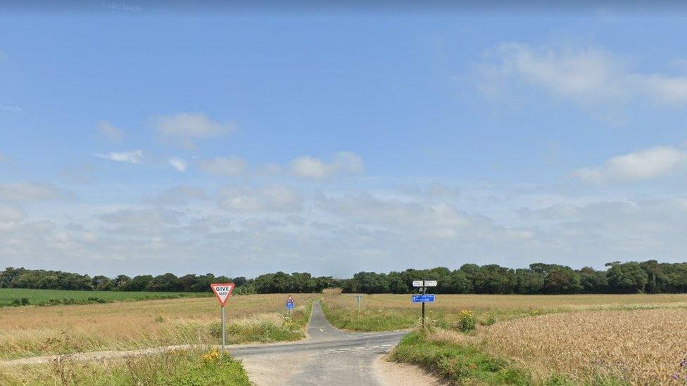 Deal: Man in his 60s killed in bus crash - BBC News