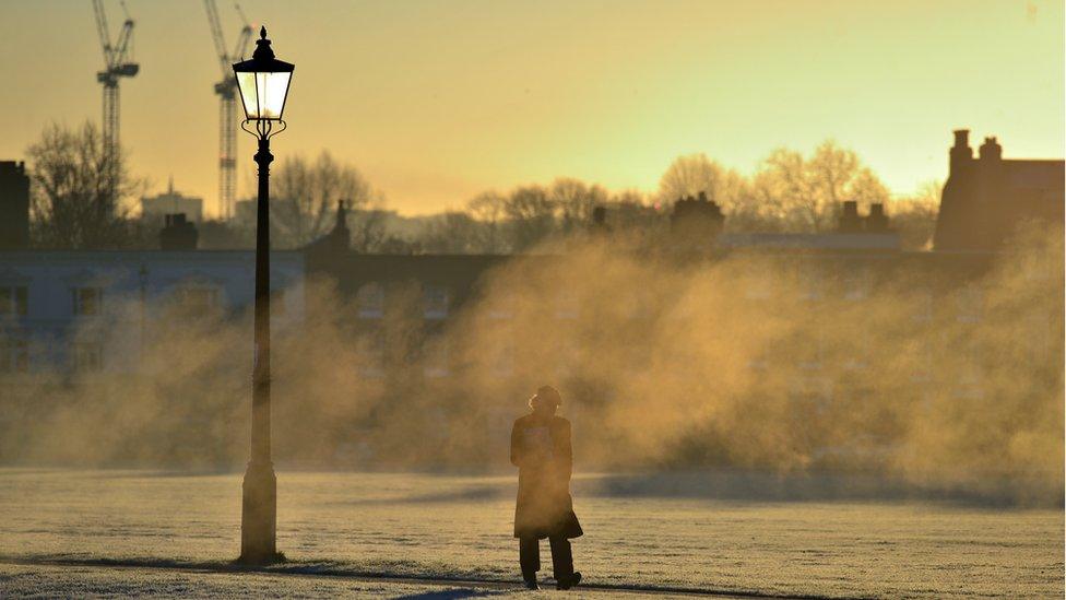England's blanket of ice and golden sunrise - BBC News