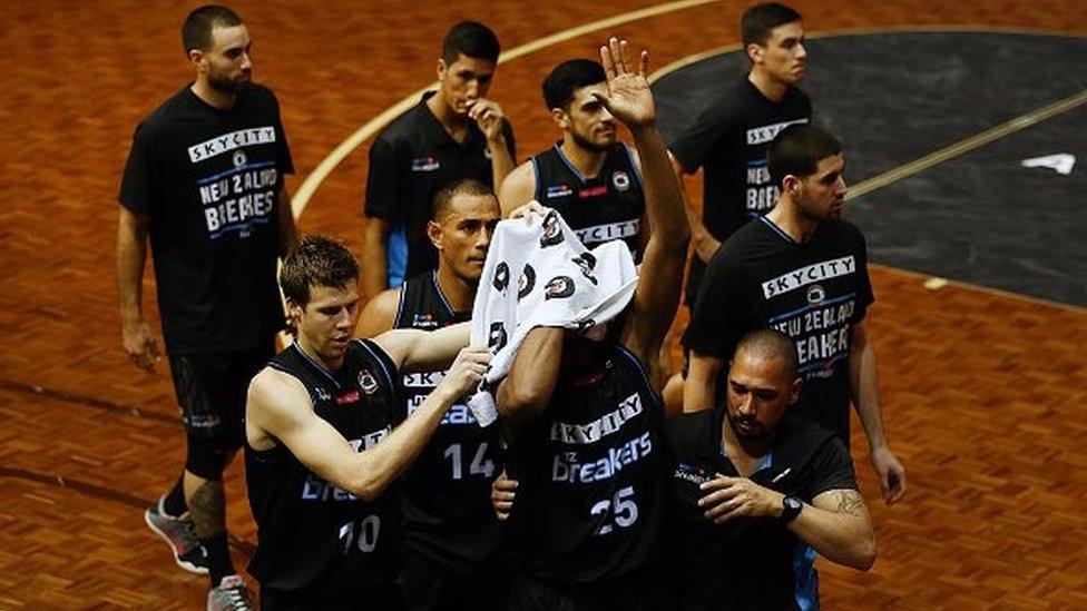 Akil Mitchell describes eyeball popping out during basketball game ...