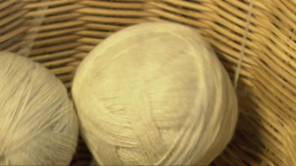 Vault artists breathe new life into former Shankill Mission Hall - BBC News