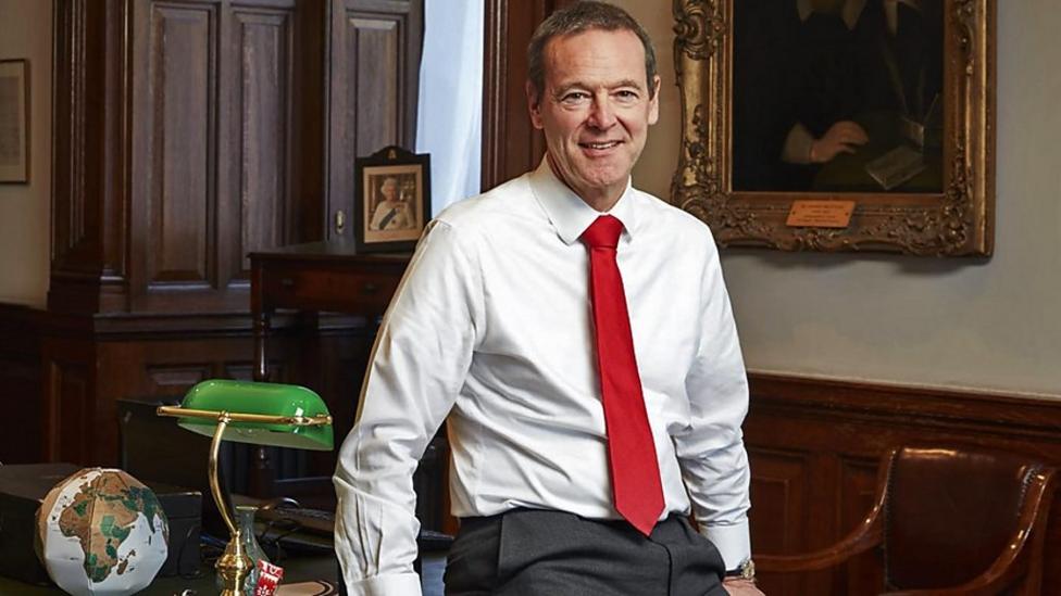 Government resignations: Who resigned, who stayed? - BBC News