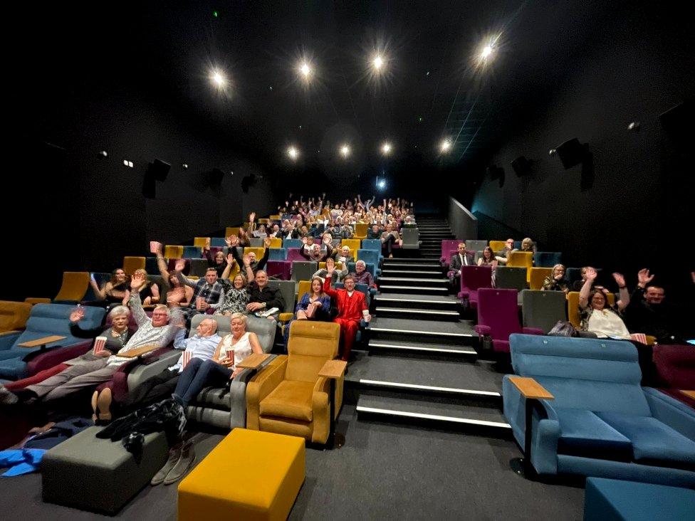 Derelict swimming pool makes splash as new Montrose cinema - BBC News