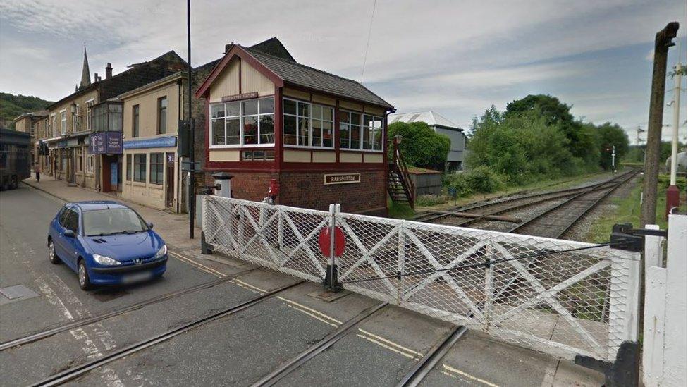 Ramsbottom rail crash: 'Runaway' trolley smashed crossing gate - BBC News
