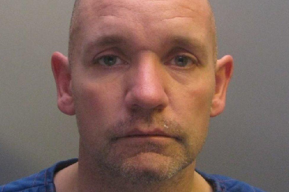 Man jailed for attempted kidnap of estranged wife - BBC News