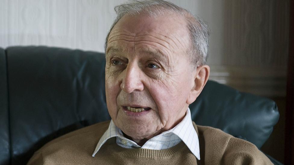 Jimmy Armfield: Munich, Moore and Clough - a life in football - BBC Sport