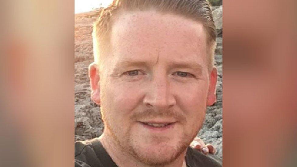 Chris West murder trial: Man killed 'confronting attacker' - BBC News