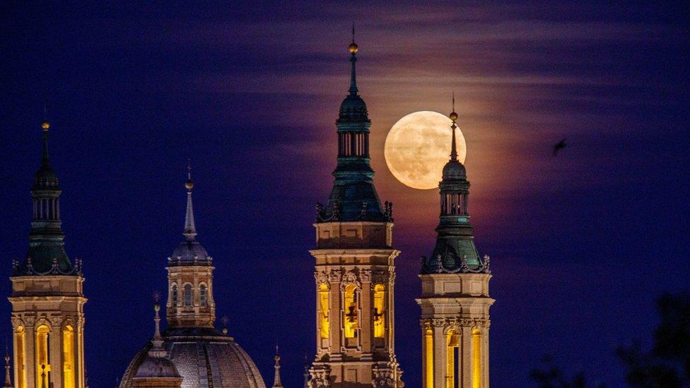 Blue Moon 2023: Pics of the super Blue Moon from around the world - BBC ...