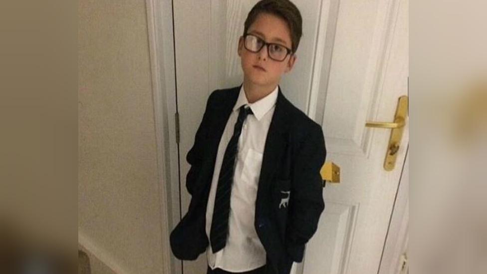 Loughton hit-and-run: Family tribute to Harley Watson - BBC News