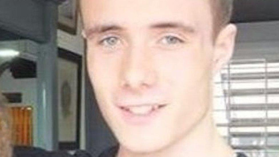 Man cleared of teenager Luke Jeffrey's murder - BBC News