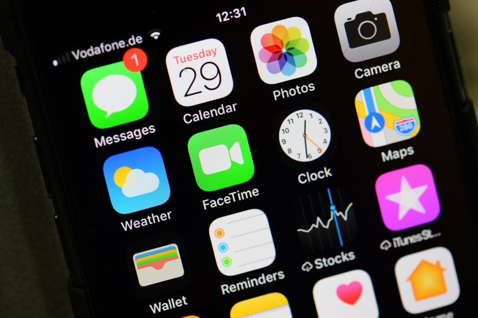 How Apple's iPhone has changed through the years - BBC News