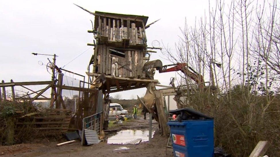 Yorkley Court Farm group evicted from land by police - BBC News