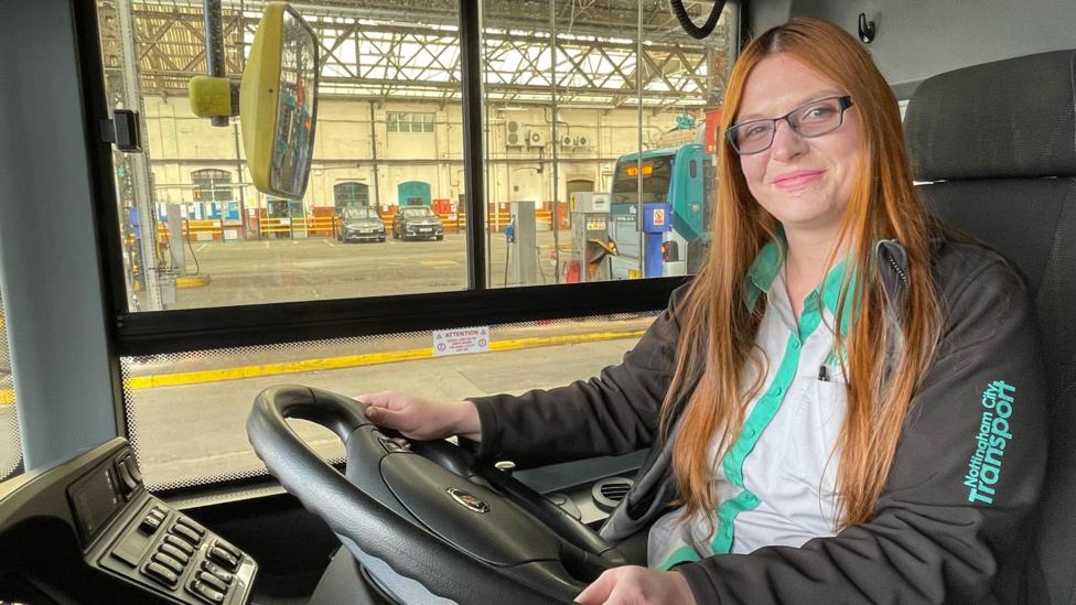 Nottingham bus driver praised for helping passed out woman - BBC News