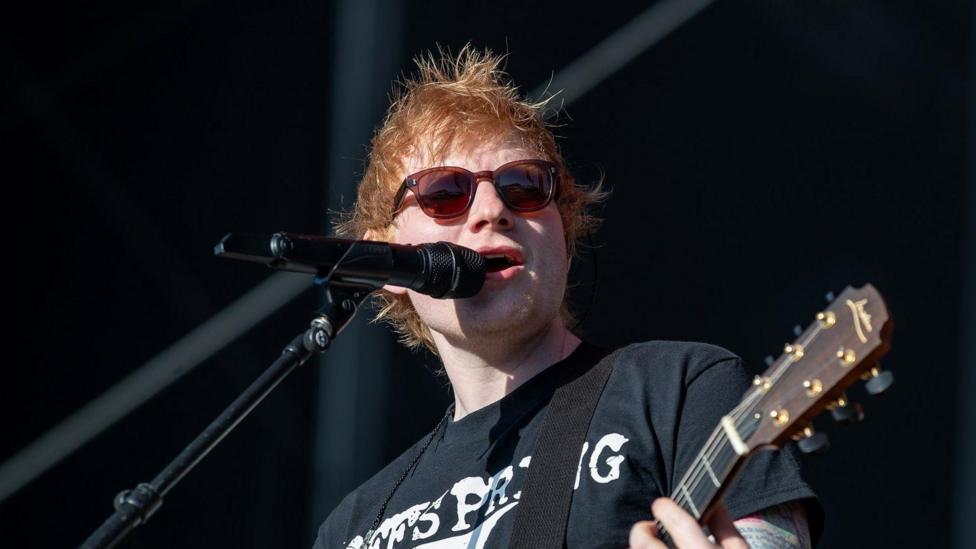 Ed Sheeran Azizam: Musician turns 'detective' to cover song - BBC News