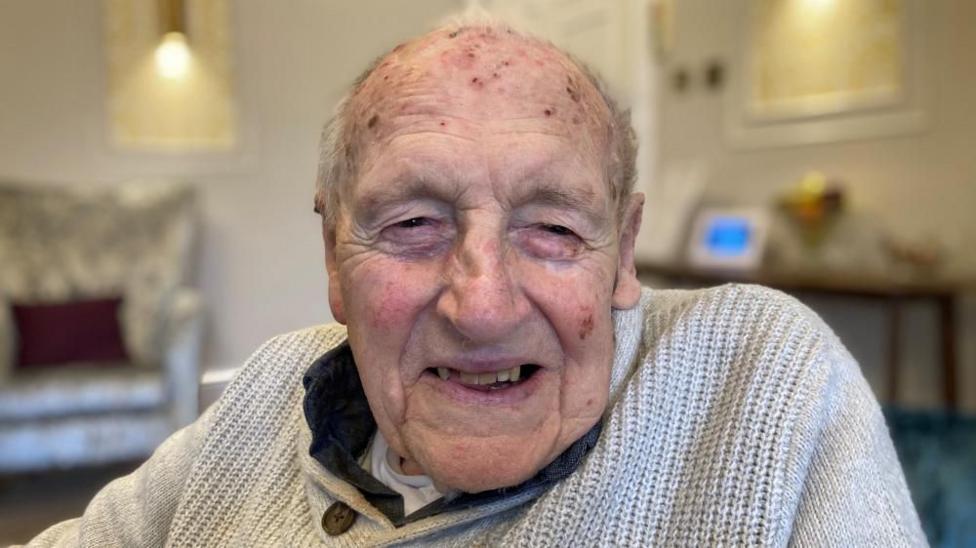 Helping Royston pupils is a breath of fresh air, says 93-year-old - BBC ...