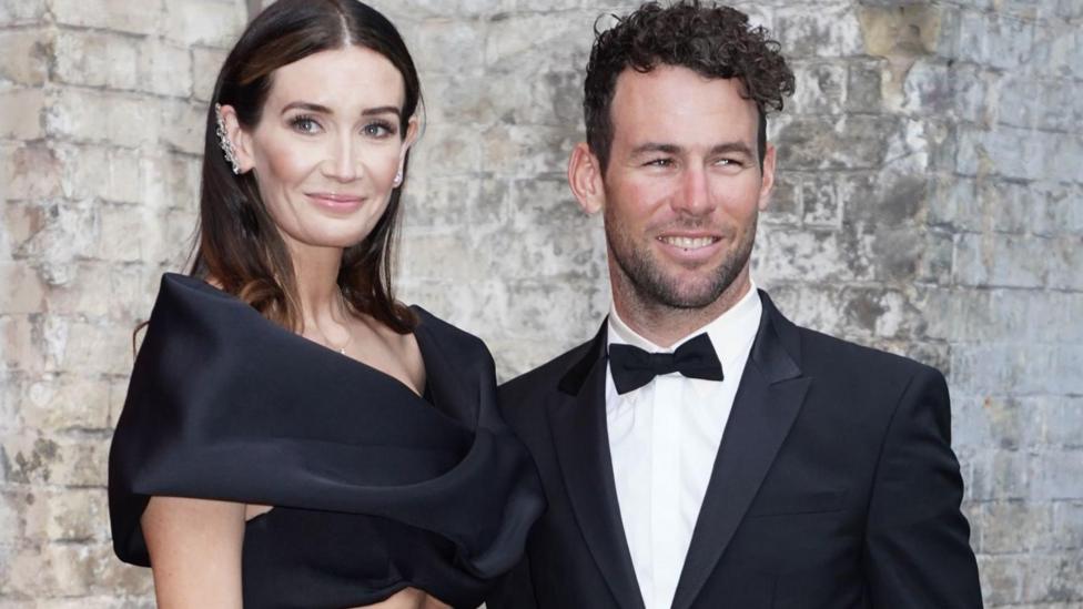 Mark Cavendish's watches taken in armed robbery 'still missing' - BBC News