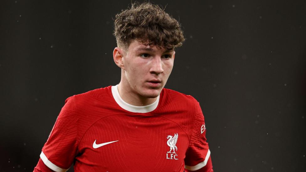 Stoke sign Liverpool forward Lewis Koumas on season-long loan - BBC Sport