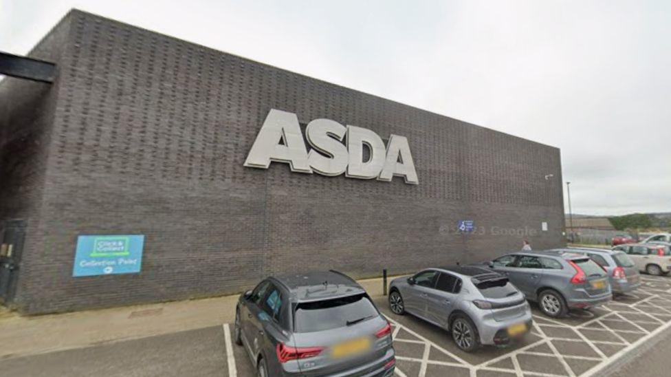 Hayle's Asda store closed after bricks fall from frontage - BBC News