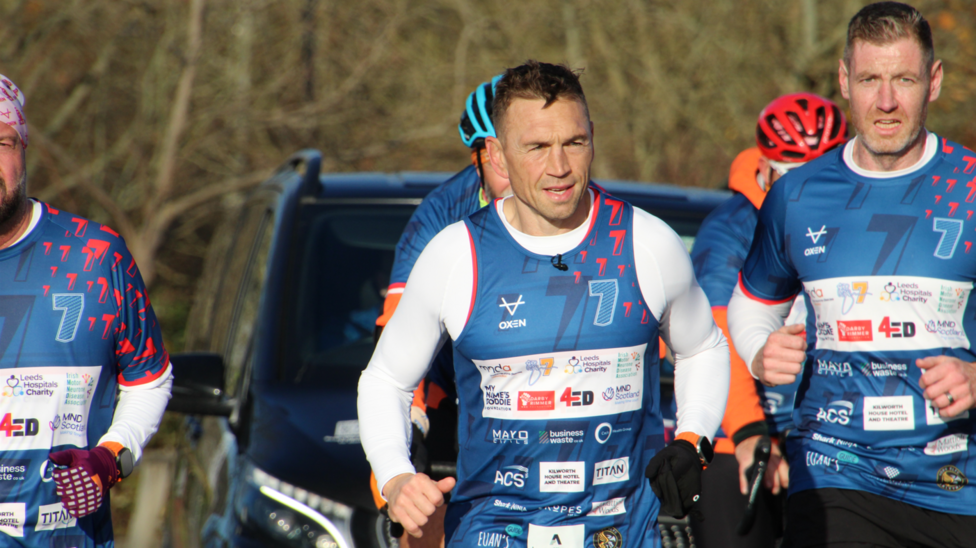 Kevin Sinfield brings 7:7 marathon challenge for MND to Suffolk - BBC News