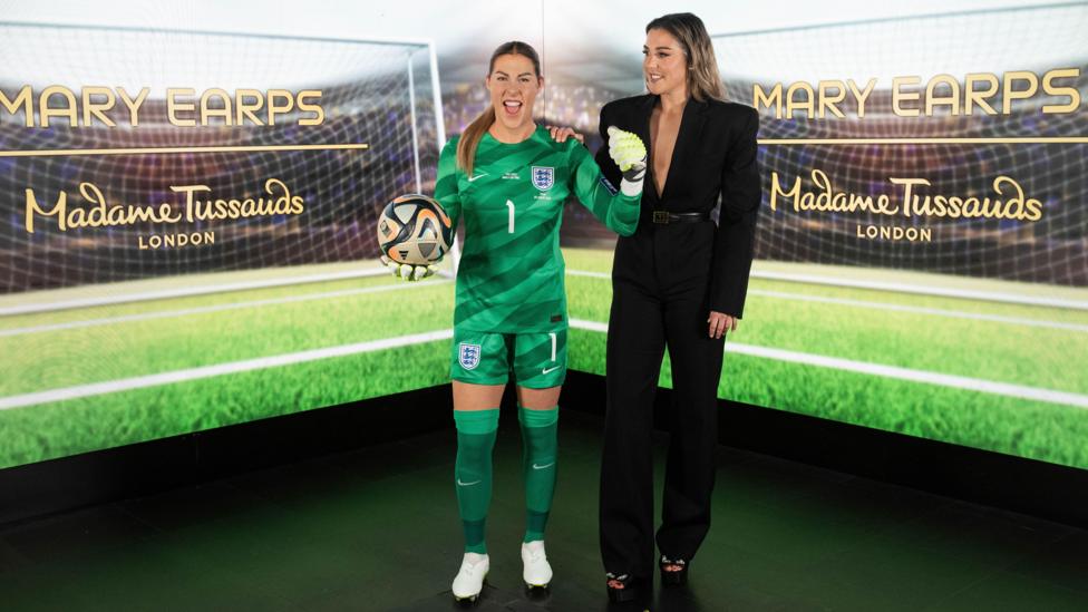 Mary Earps waxwork at Madame Tussauds revealed - BBC Newsround