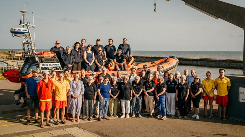 Lifeboat crews celebrate RNLI 200 with special photo - BBC News