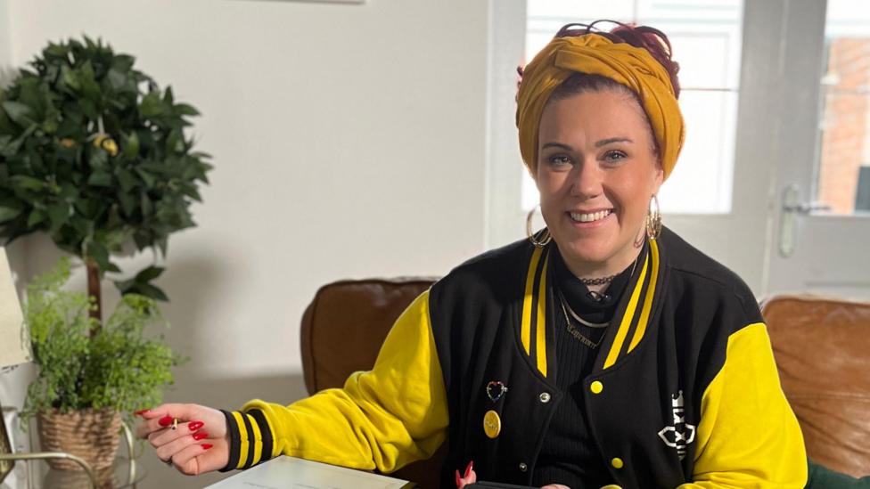 Preston mum started out with £300 - now she's £1m Queen Bee - BBC News